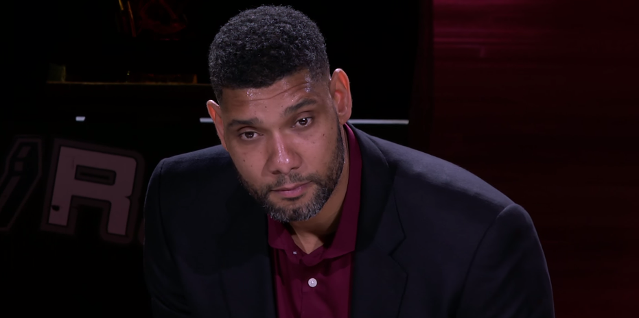 Tim Duncan va rester à San Antonio pour garder un œil sur LaMarcus ...