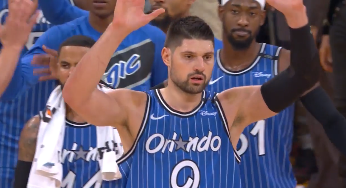 Nikola Vucevic de retour au Magic pour 3,9 millions de dollars sur un an
