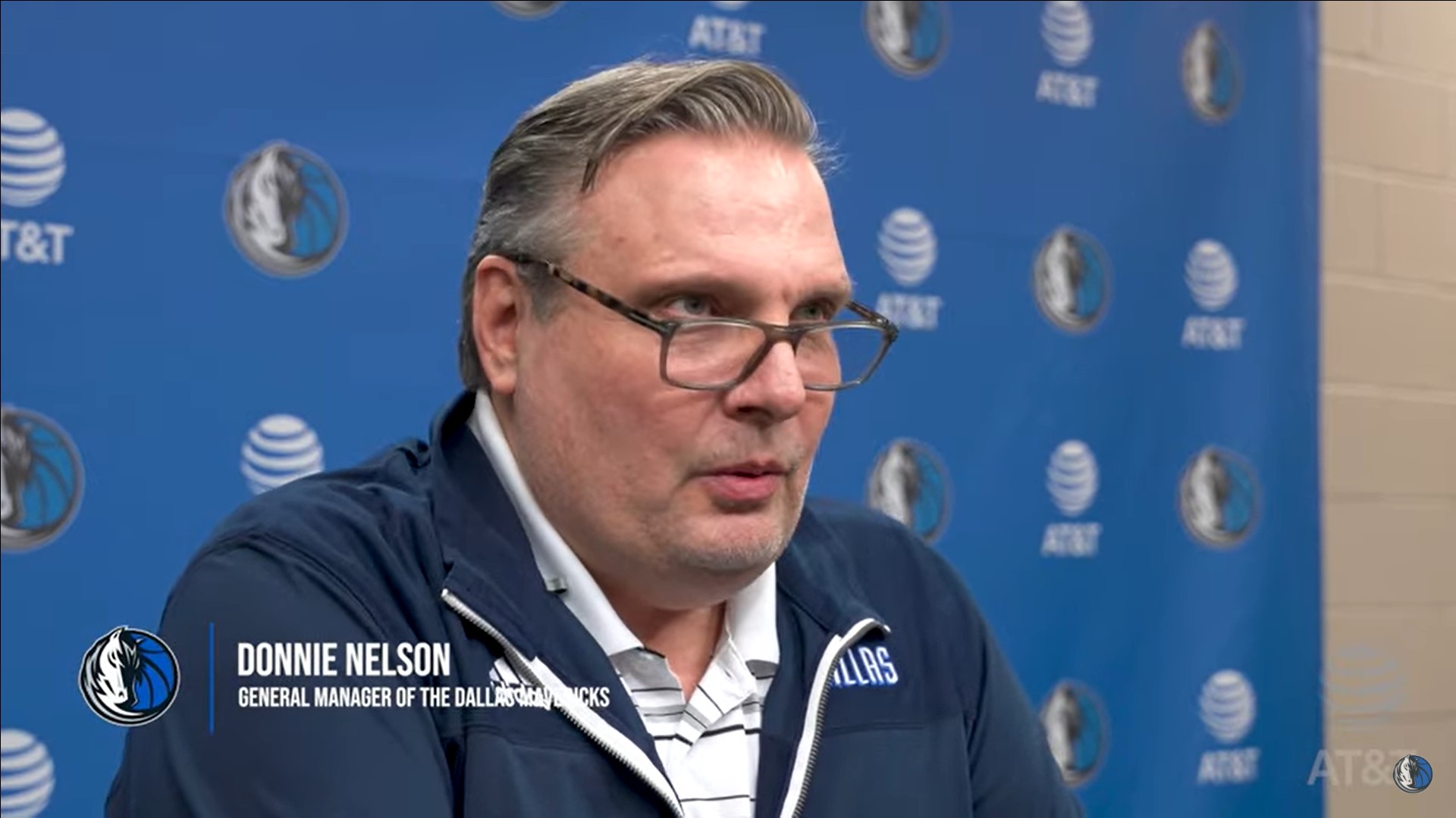 Controverse à Dallas : Donnie Nelson poursuit les Mavericks en justice ...