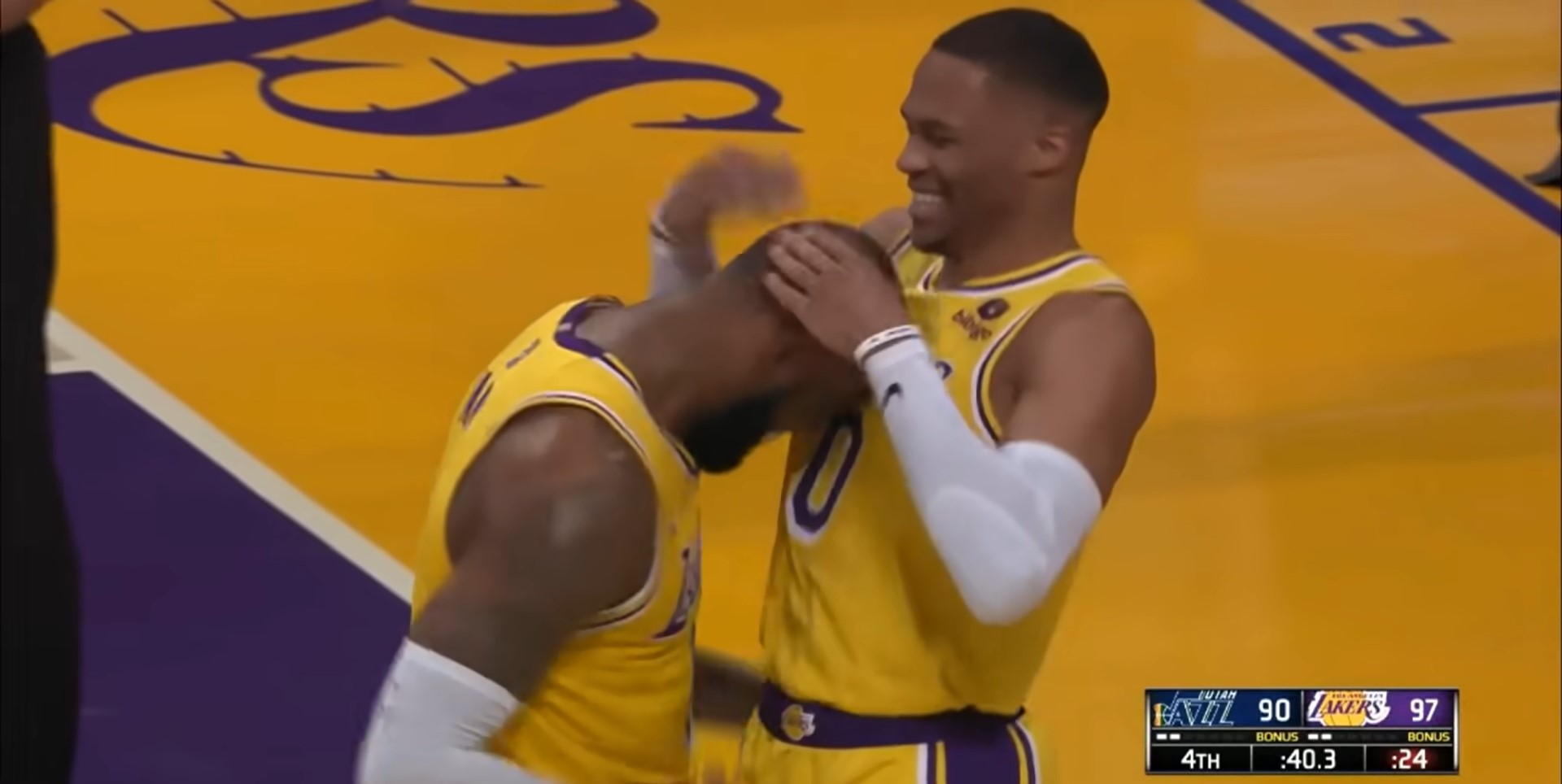 LeBron James : "Notre meilleur match en tant que trio avec Davis et ...
