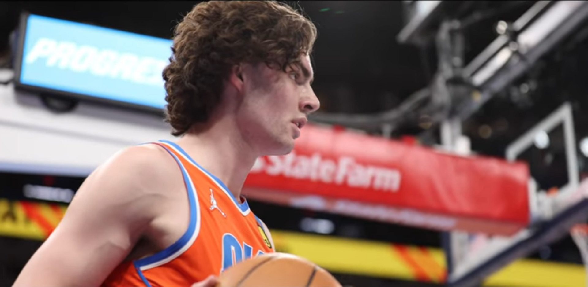 Josh Giddey a pris du muscle durant l'intersaison, et ça se voit déjà