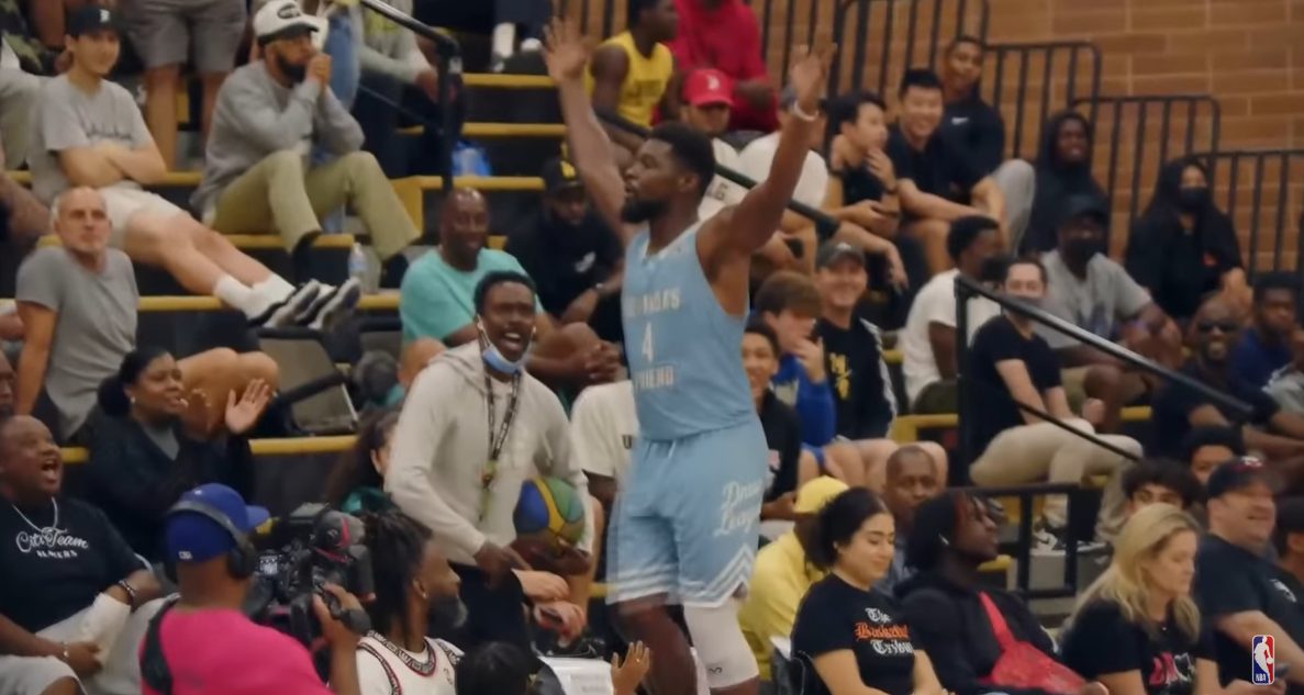 Y'a pas que les NBAers qui s'éclatent en Drew League, y'a Hezi God aussi