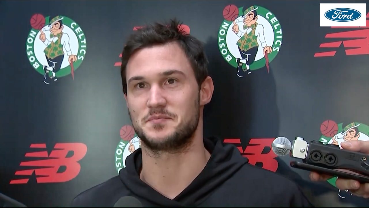 Danilo Gallinari Chooses to Stay with Boston Celtics Despite Knee ...