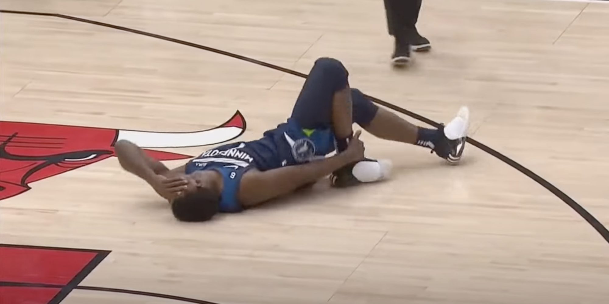 Anthony Edwards s'est blessé à la cheville face aux Bulls