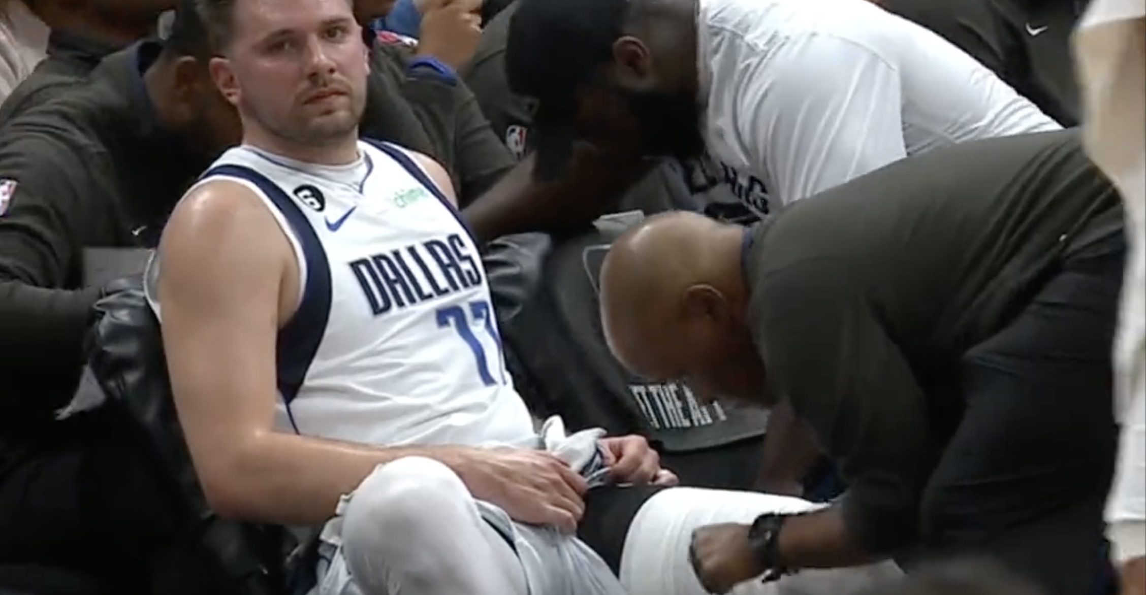 Luka Doncic "incertain" pour le Game 3 entre Dallas et OKC