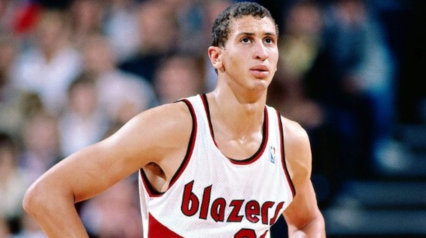 L'histoire de Sam Bowie "l'homme drafté avant Michael Jordan"