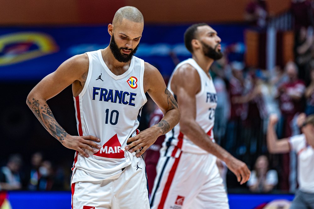 Evan Fournier soutient Vincent Collet : "Il ne faut pas tout remettre ...