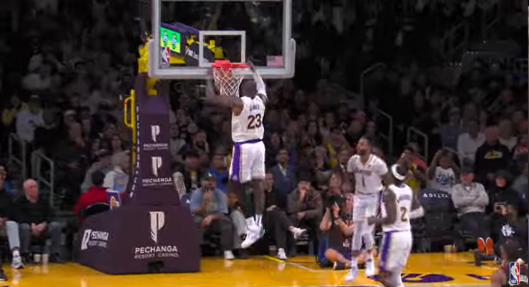 NBA Top 10 : LeBron James et les Lakers se tapent un HORSE