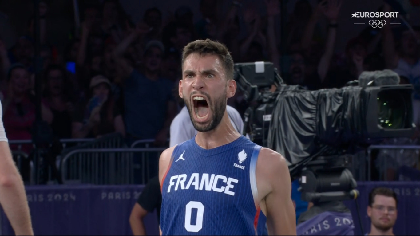JO Paris 2024 - basket 3x3 : les Bleus enflamment déjà la Concorde