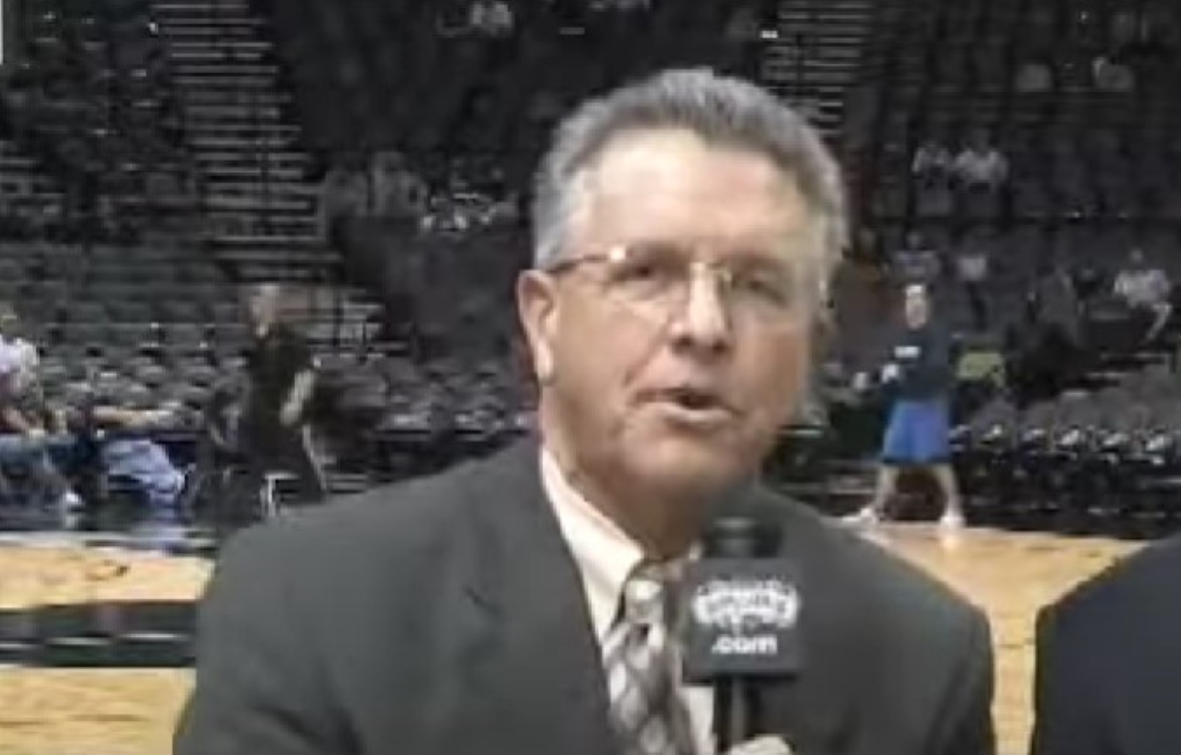 Bill Land, le commentateur historique des Spurs, prend sa retraite