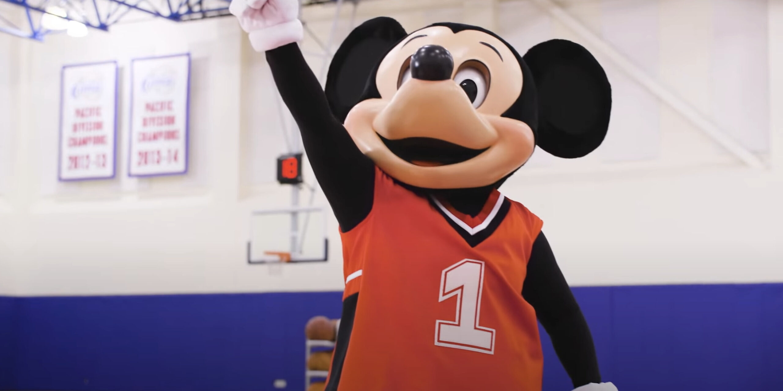 Disney proposera une version animée du match Knicks - Spurs lors du ...
