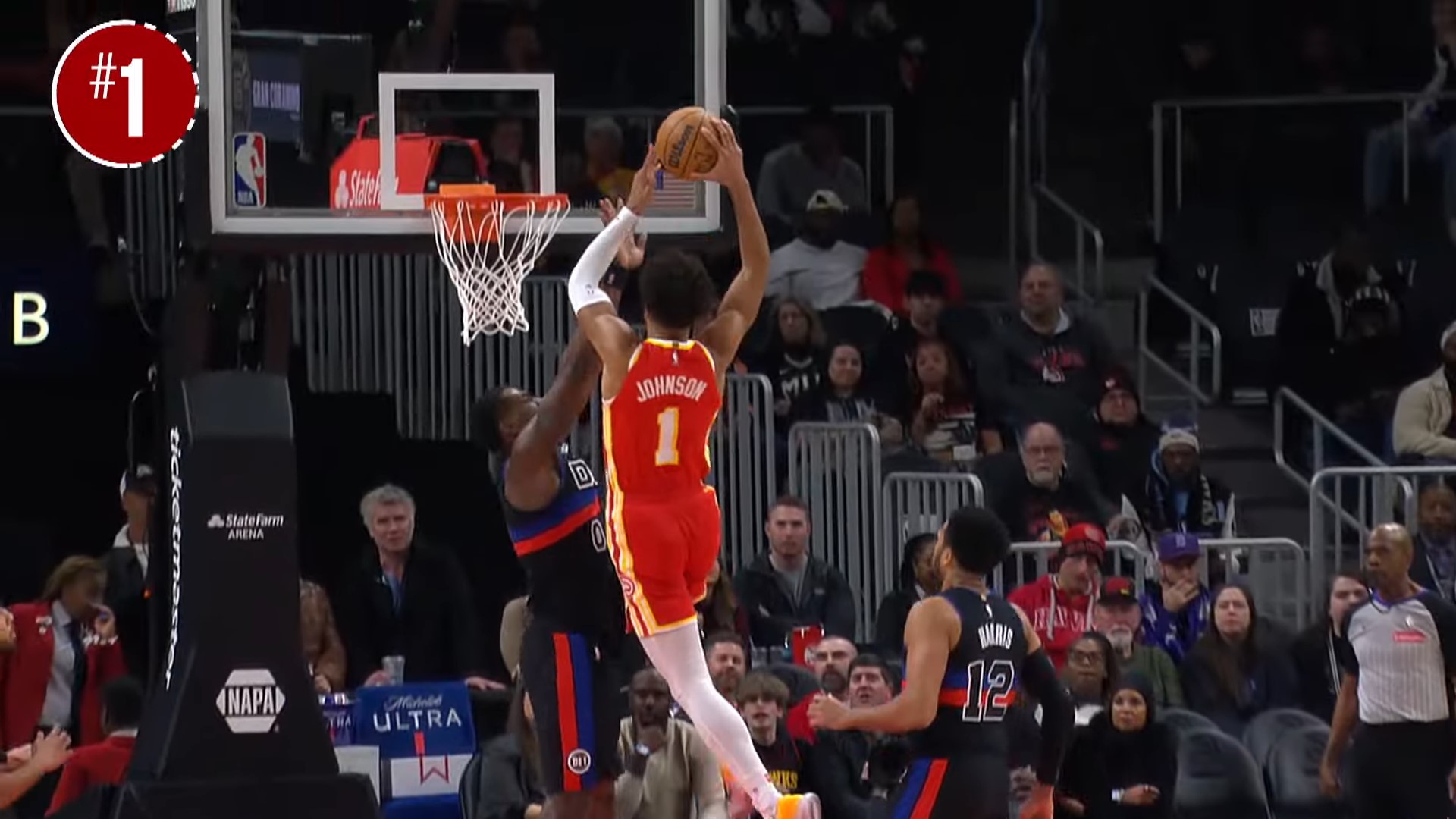 NBA Top 10 : Jalen Johnson a escaladé Jalen Duren