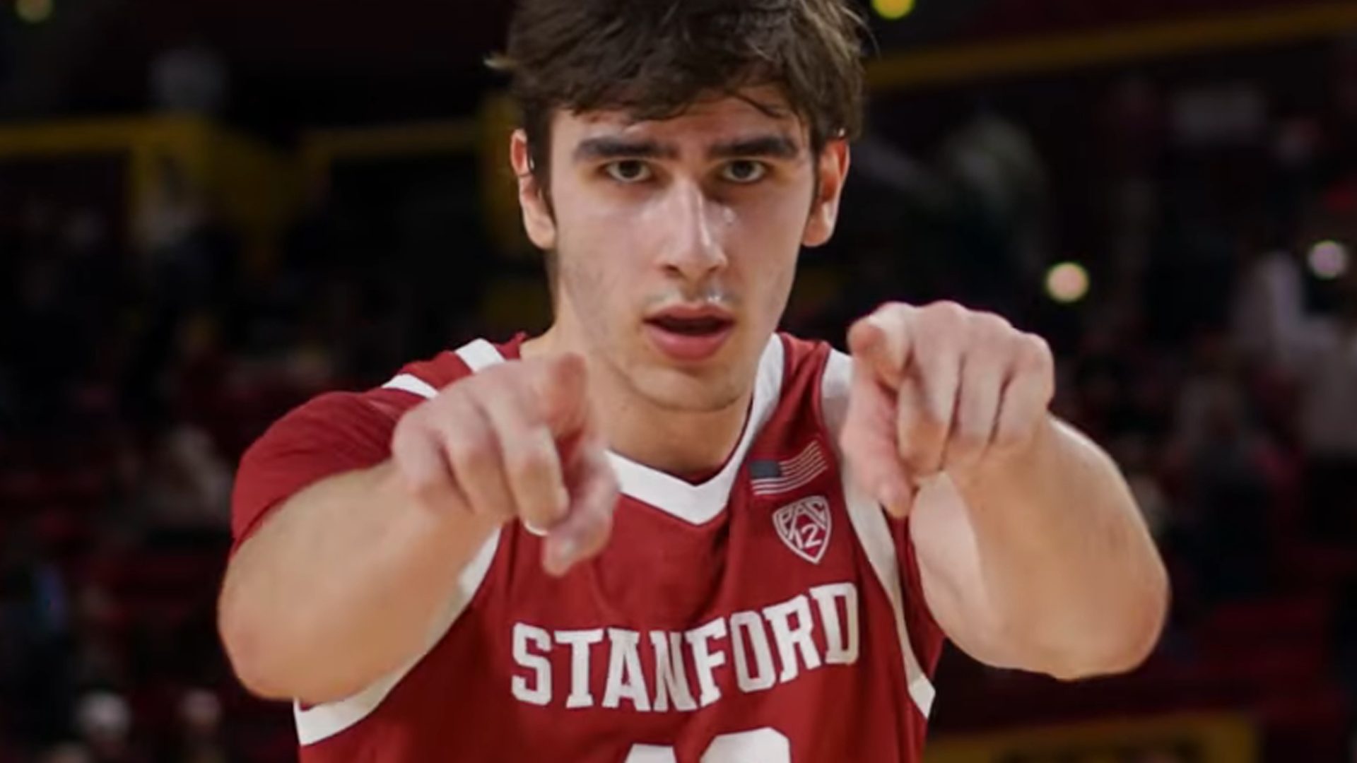 Maxime Raynaud bat le record de double-doubles de Stanford sur une saison