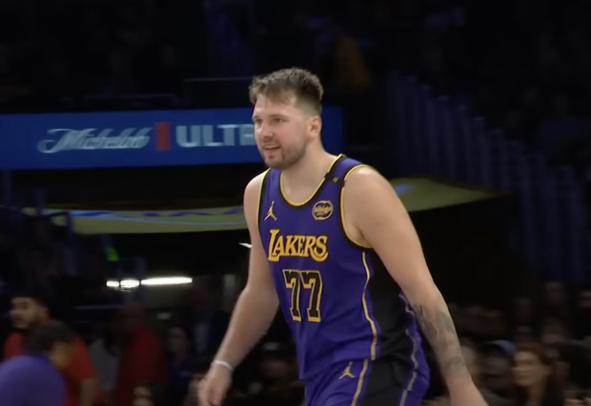 Luka Doncic porte les Lakers dans le derby de Los Angeles