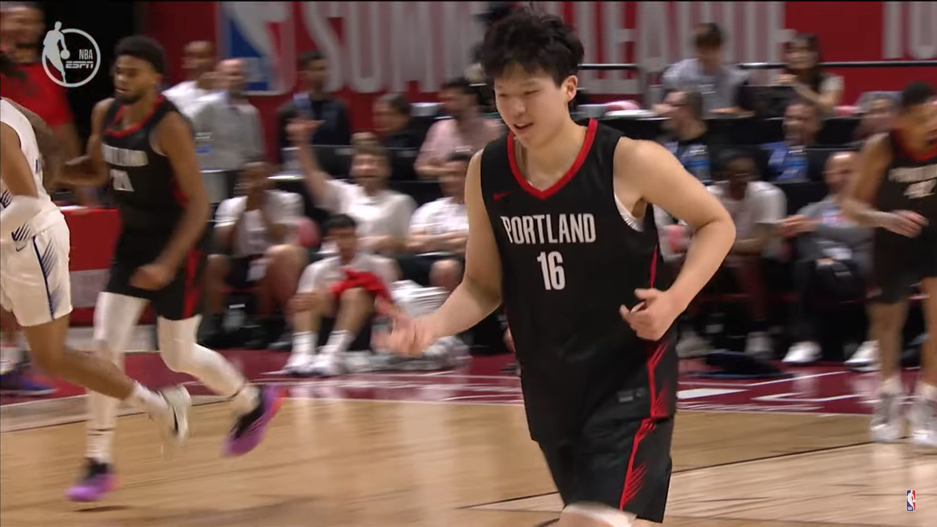 Summer League : Yang Hansen a régalé le public de toute sa palette